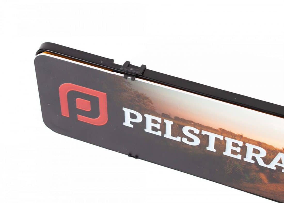 Kentekenplaathouder met eigen tekst en logo l Pelster Automotive